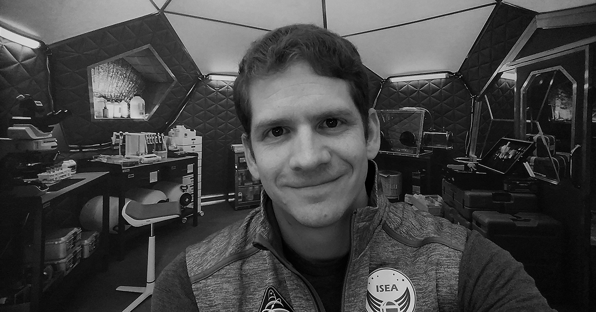 Biology professor creates sci-fi backstory for online zoology course ...