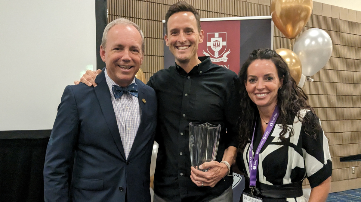 Union presents Lifeway’s Mandrell with Dodd Award - News Release ...